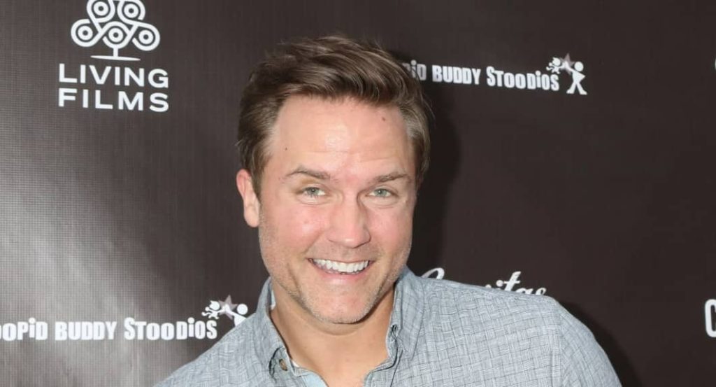 Scott Porter Body Measurements, Height, Weight, Shoe Size